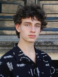 Bert de Roeck - Model - detail by people