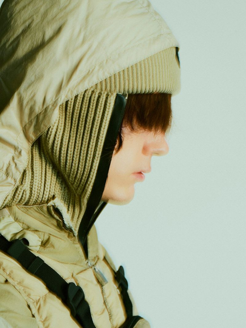 6 MONCLER 1017 ALYX 9SM (NR)