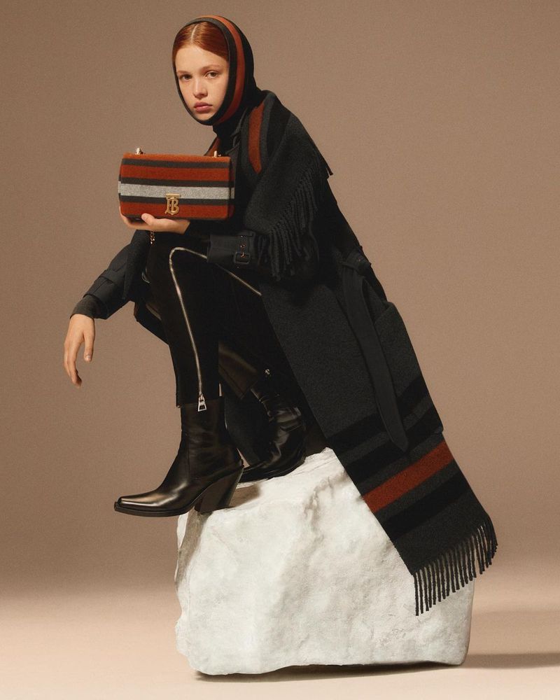 Burberry Festive 2020 (Burberry)