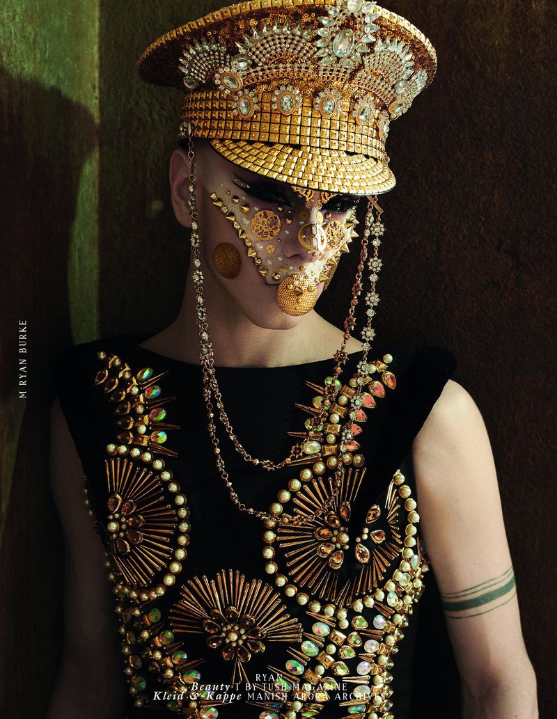 GRUSS GOTH (Tush Magazine)