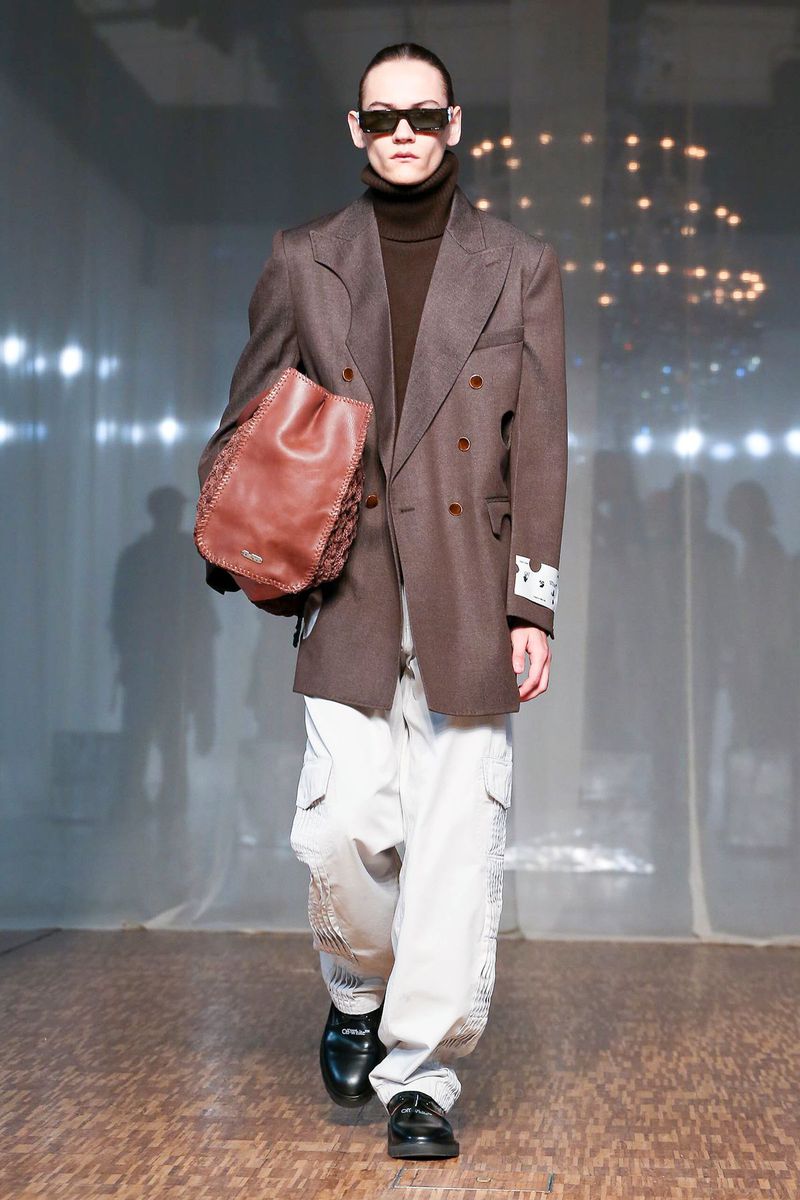 Off-White F/W 20 Men's Show (Off-White)