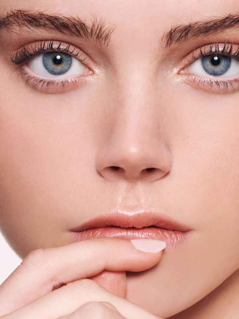 Skin biohacking (Vogue Ukraine)