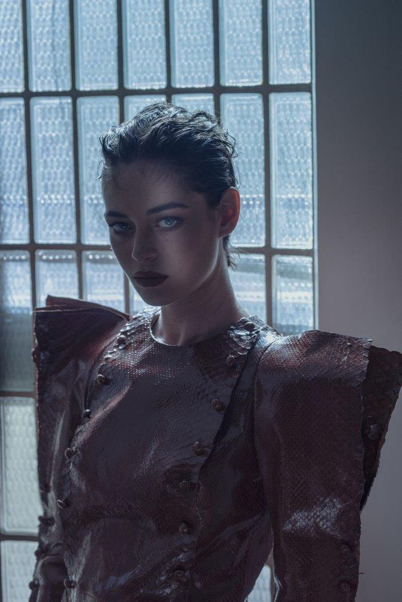 Adda Zmora by Laurie Lou (L'Officiel Indonesia )
