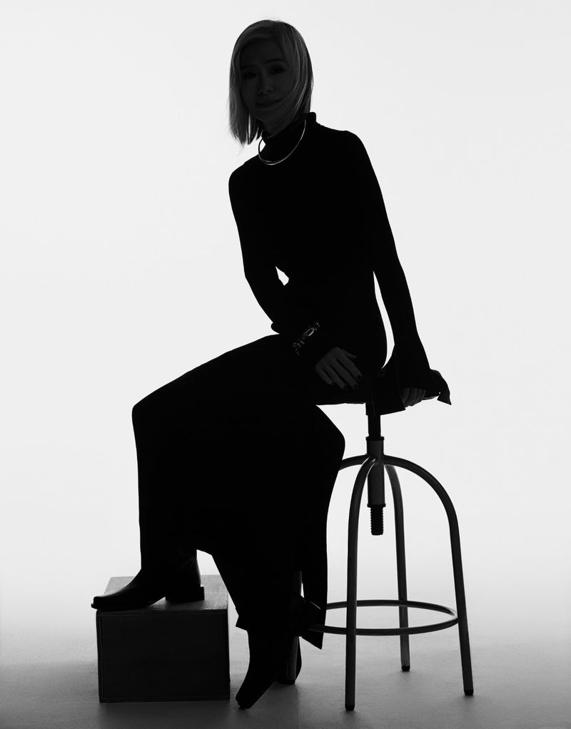 Expender as Ye Su Jeong (Vogue Korea)
