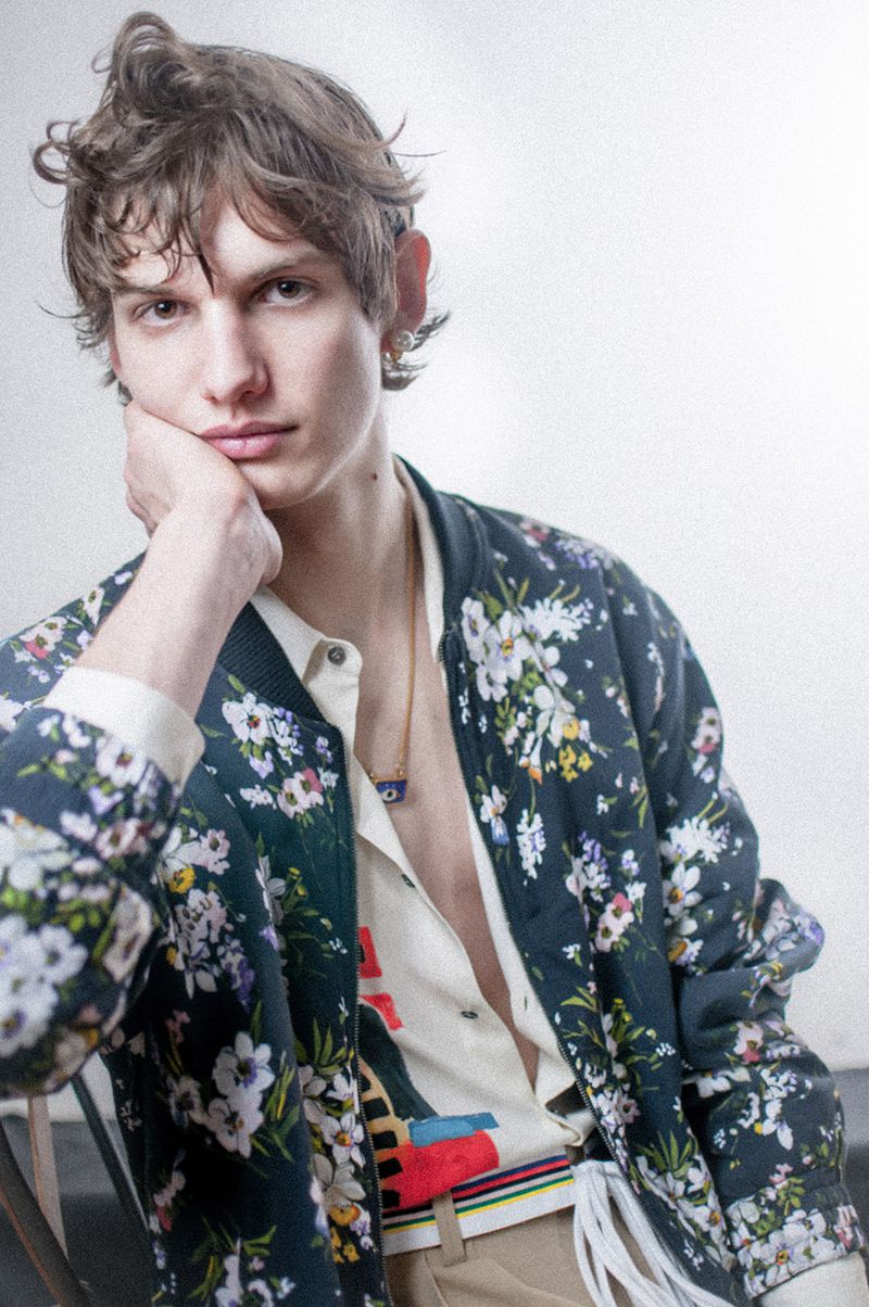 10 Boys In Paris (CAP 74024)