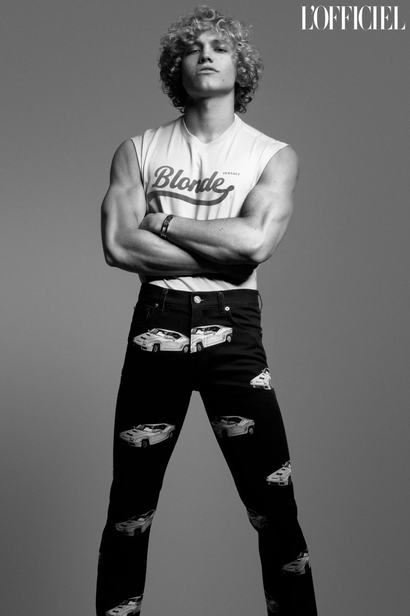 In The Groove (L'Officiel Baltics)