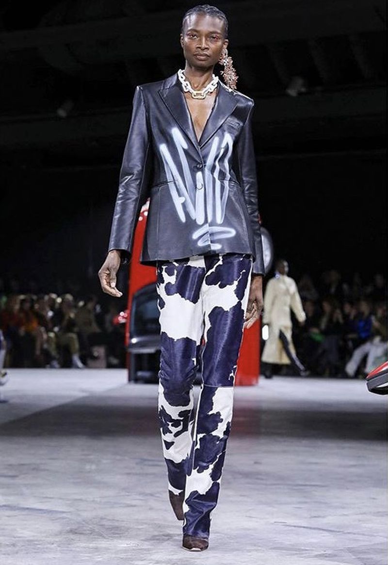 Off-White F/W 20 Show (Off-White)