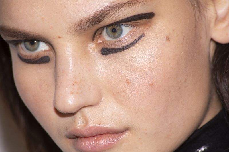 Dangerous Woman by Finn Constantine (Wonderland Magazine)