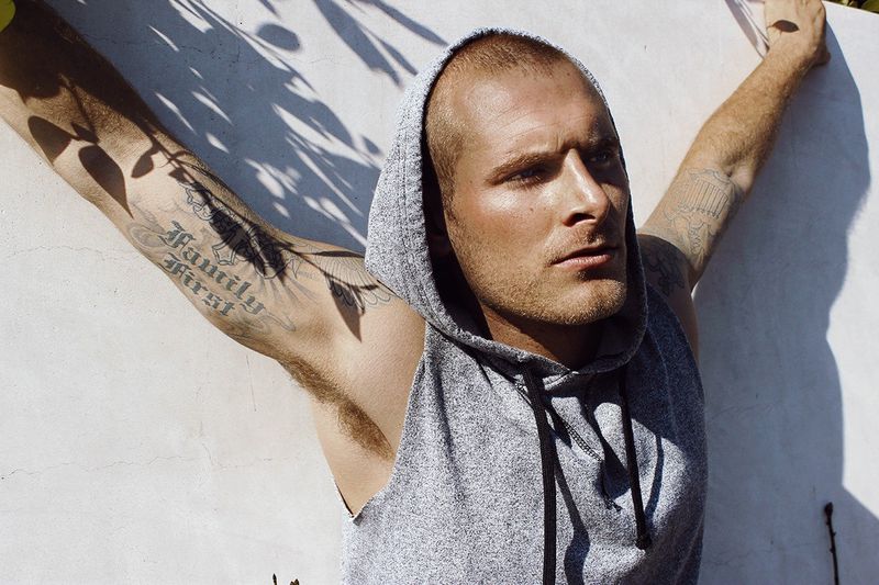 DEREK PRATT BY TLALOC VILLARREAL (Victor Magazine Brasil)