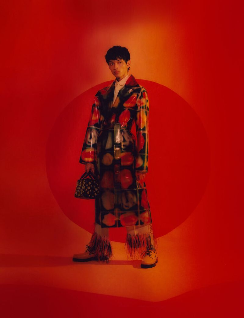 Louis Vuitton: Bring Your Own Sunshine (10 Men Magazine)