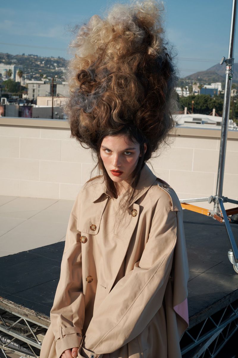 Lola (Pop Magazine)