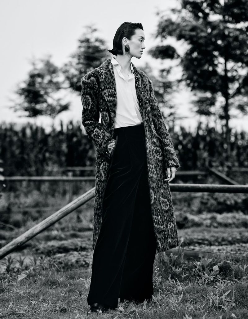 Photography Liu Song (Harper's Bazaar China)