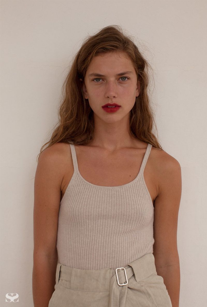 The scarlet message: true red lips for the weekend by Caroline Wood (Russh)