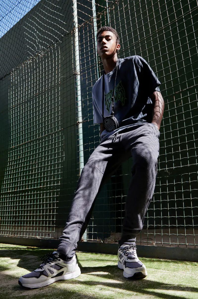 Sex Education (Pull & Bear)