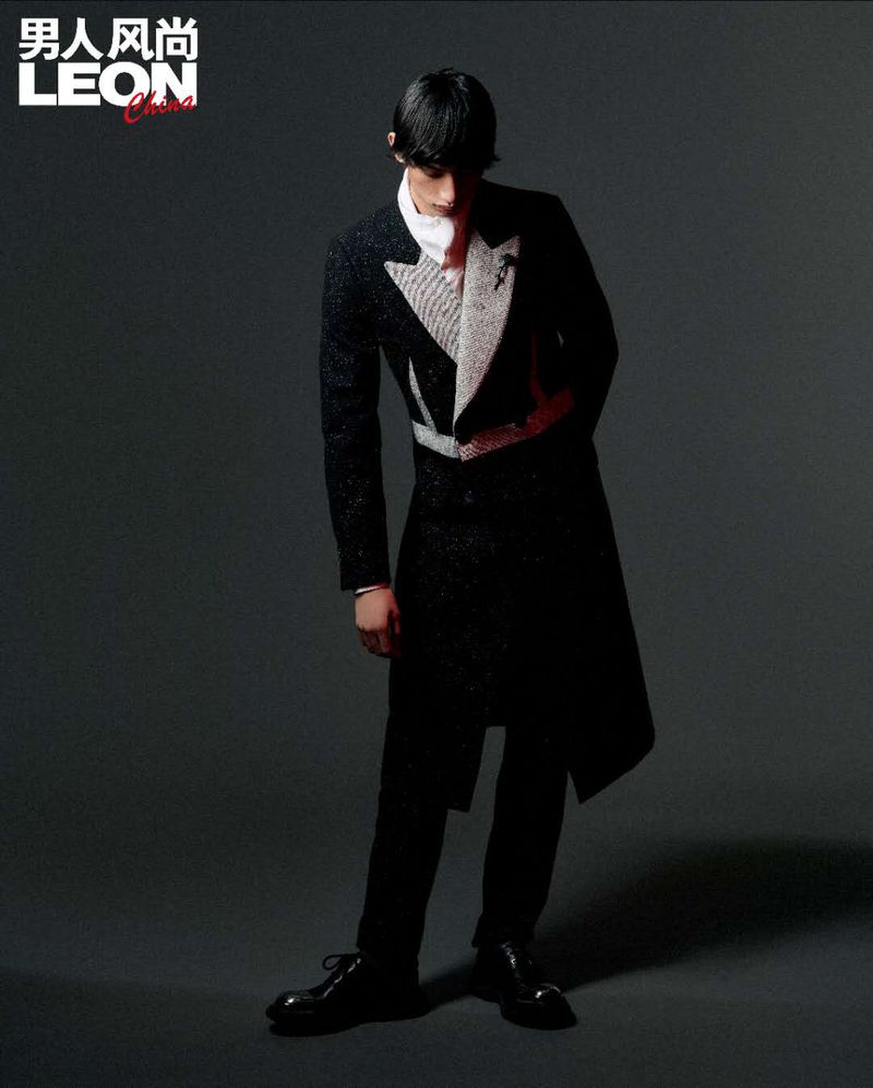 Monthly Contents By Ren Shenyun (LEON China Magazine)