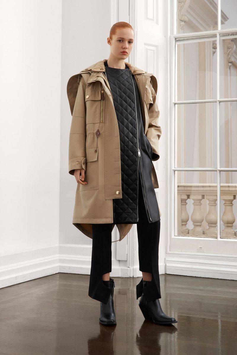 Burberry Pre-Fall 2021 Lookbook (Burberry)