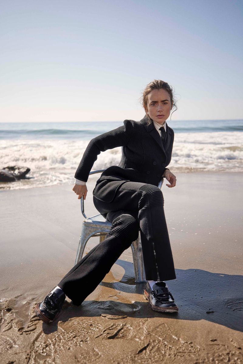 Lily on the beach (L'Officiel Italia)
