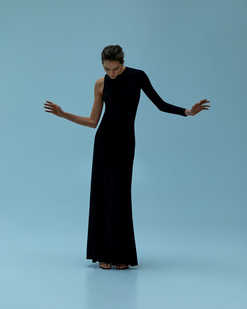 Julia Oli for One Magazine by Danil Kaistro (One Magazine)