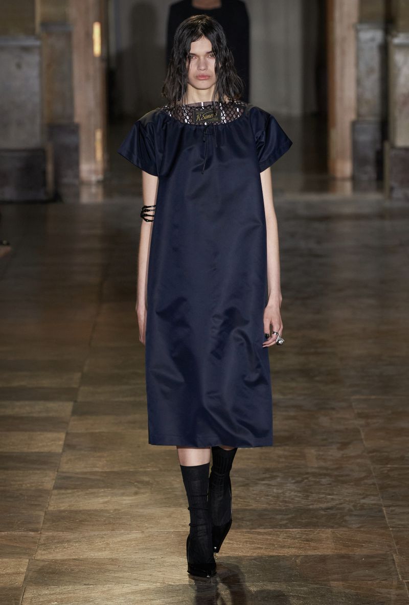 Raf Simons S/S 22 Show (Raf Simons)