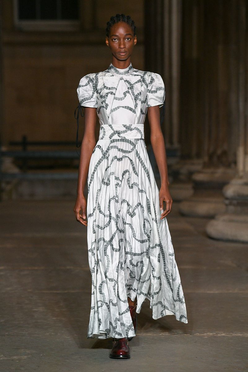 Erdem S/S 22 Show (Erdem)