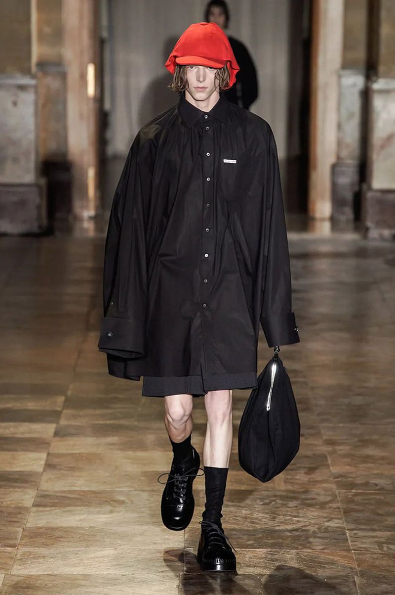 Raf Simons S/S 22 Show (Raf Simons)