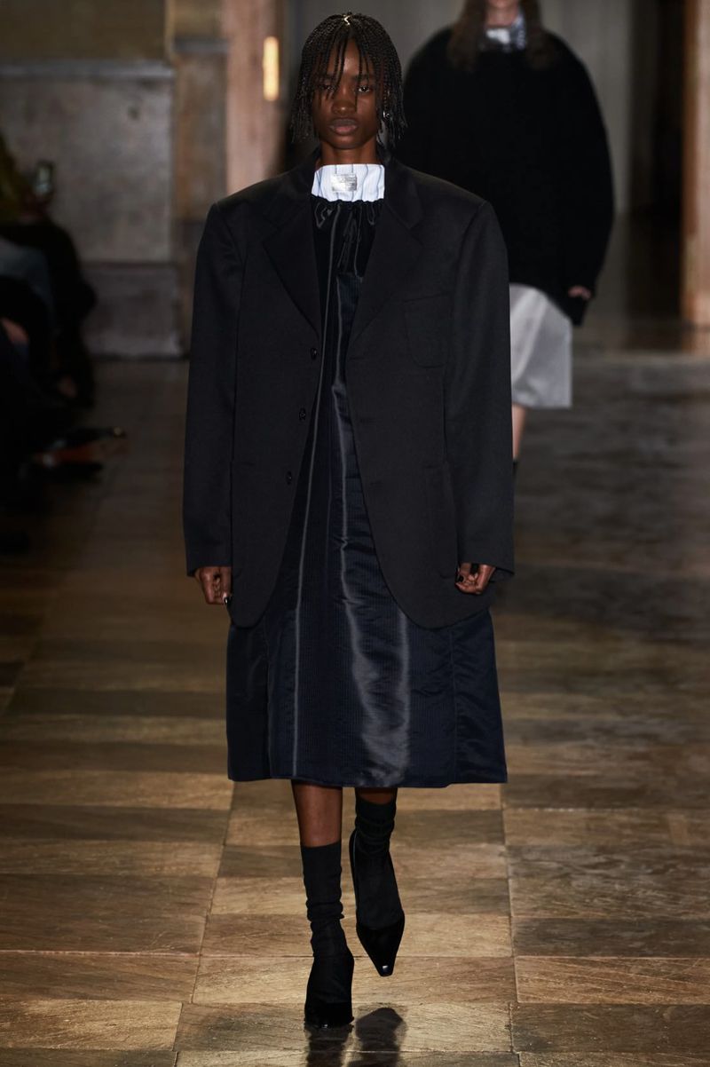 Raf Simons S/S 22 Show (Raf Simons)