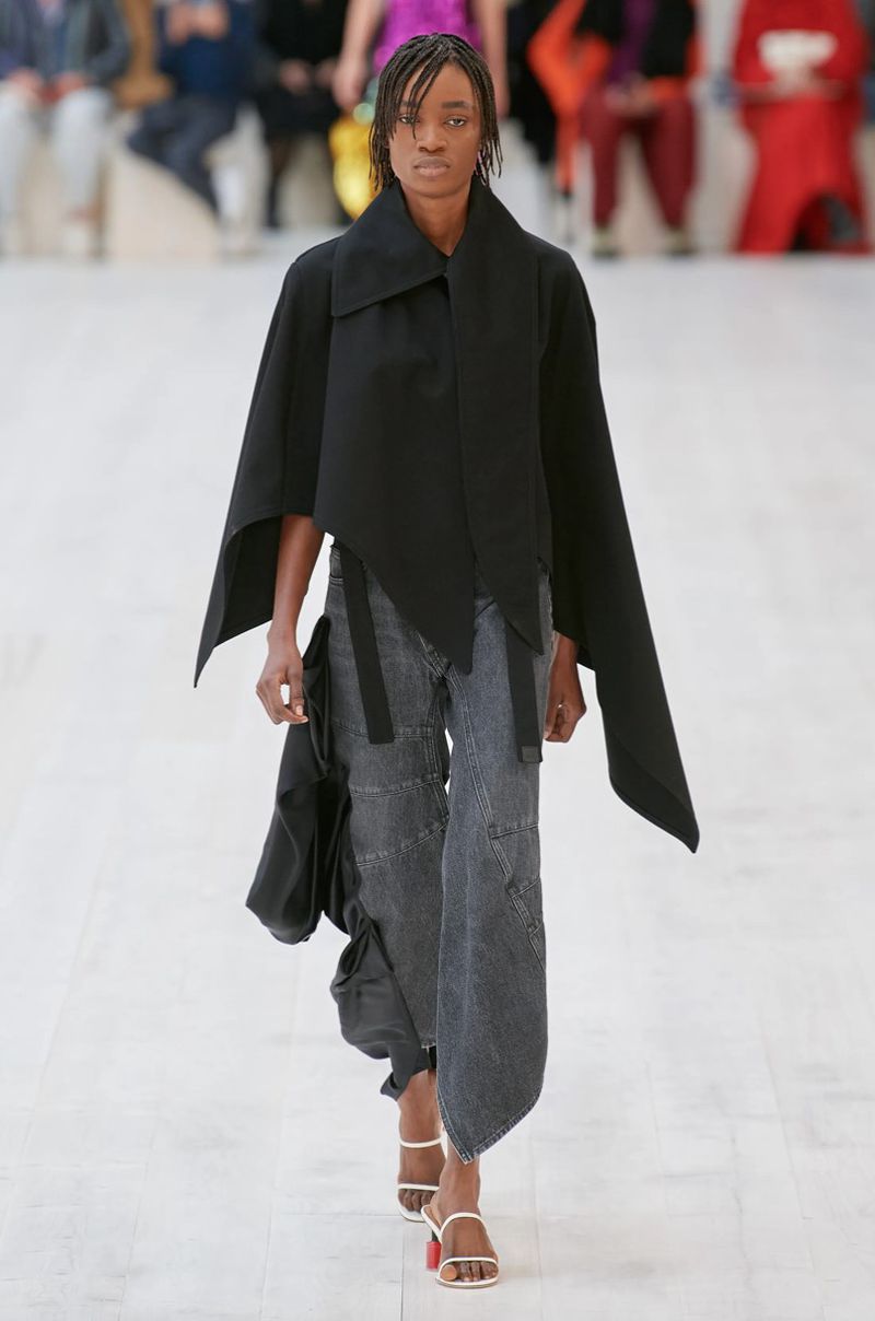 Loewe S/S 22 Show (Loewe)
