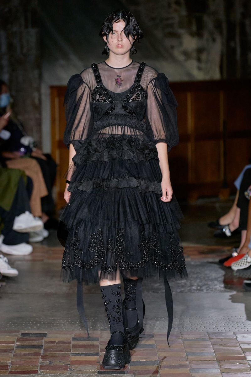 Simone Rocha S/S 22 Show (Simone Rocha)