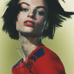 Rae Boxer - Fashion Editor/Stylist Profile - Photos & latest news