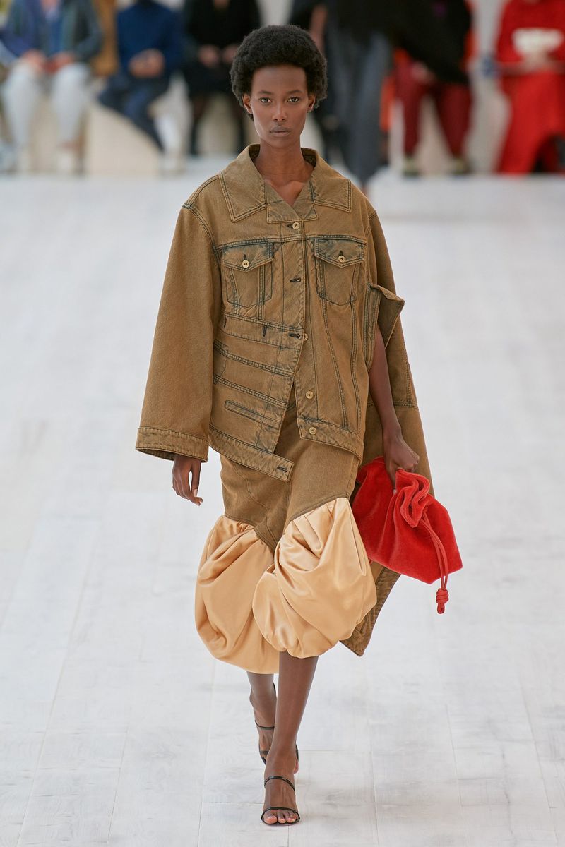 Loewe S/S 22 Show (Loewe)