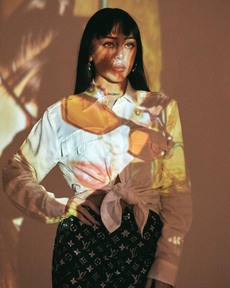 Nicki Nicole - Argentine Rapper (Iris Covet Book)