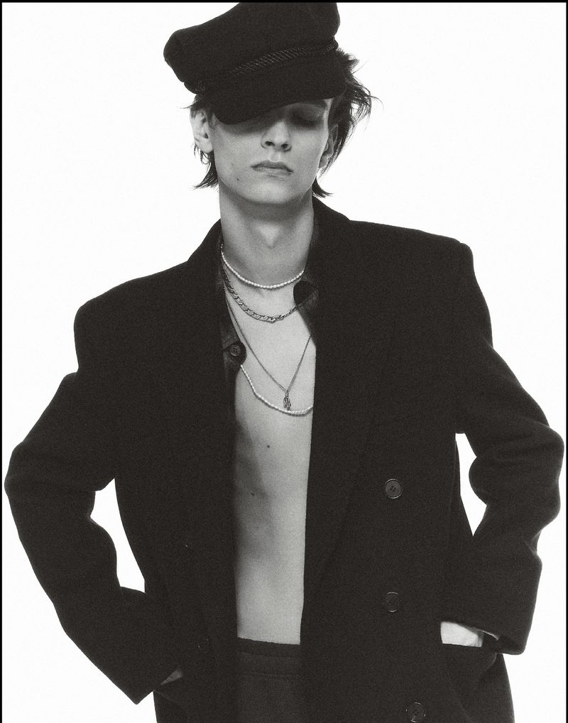 Photography Gyuwon Lee (L'Officiel Hommes Korea)