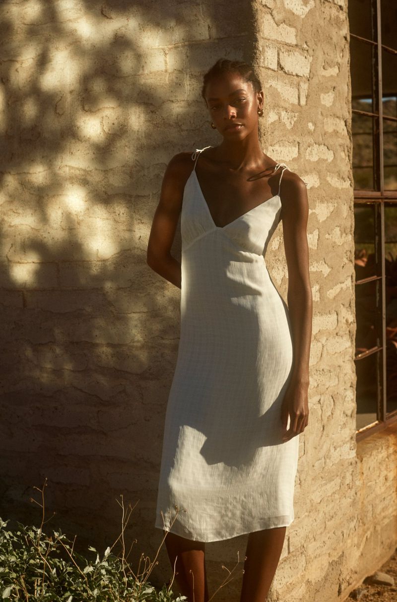 Aritzia: Wilfred Spring 2020 Campaign (Aritzia)