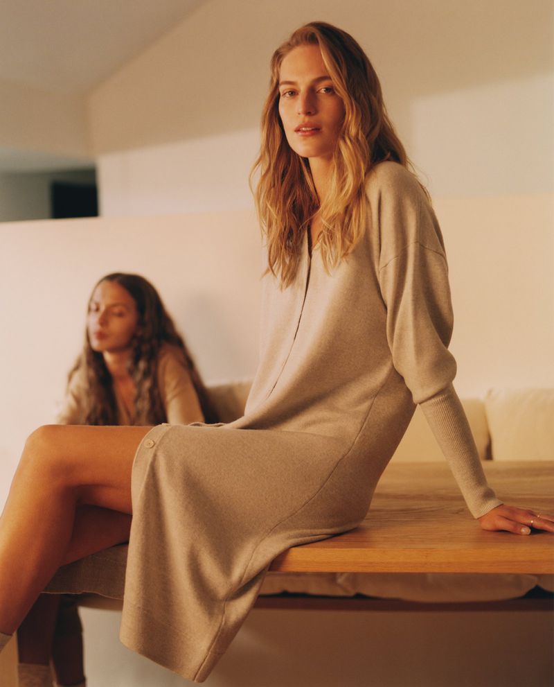 Aritzia: Holiday 2020 Campaign (Aritzia)