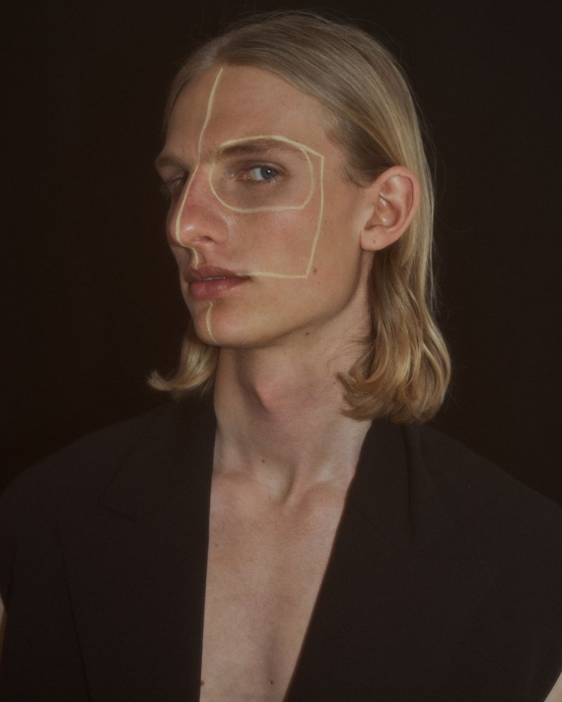 Nils (L'Officiel Belgium)