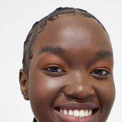 Mari Eman - Model Profile - Photos & latest news