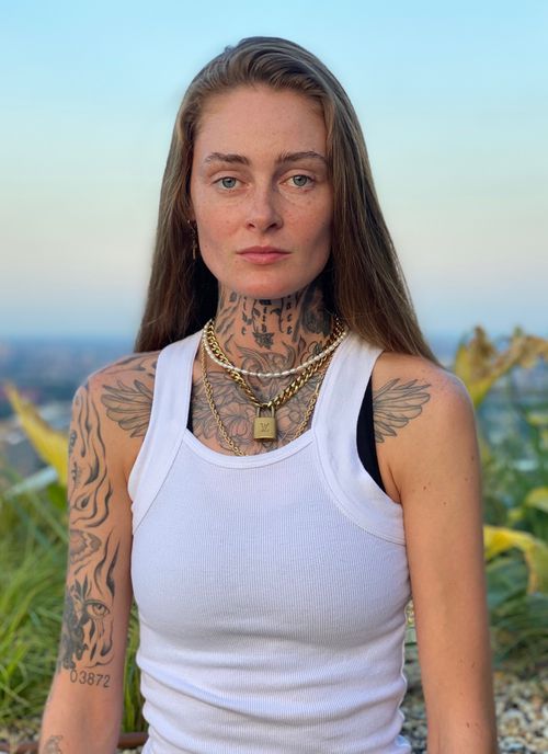 Sarah Kinville - Model Profile - Photos & latest news