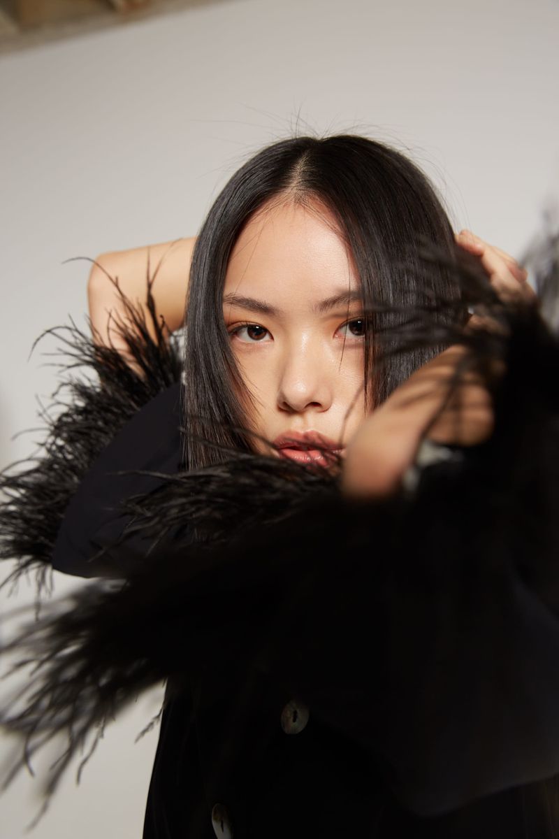 Yini in Shanghai (Portrait)