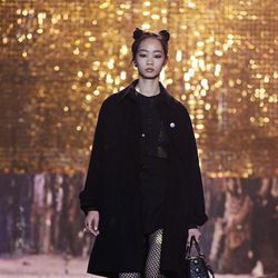 Huan Zhou - Model Profile - Photos & latest news