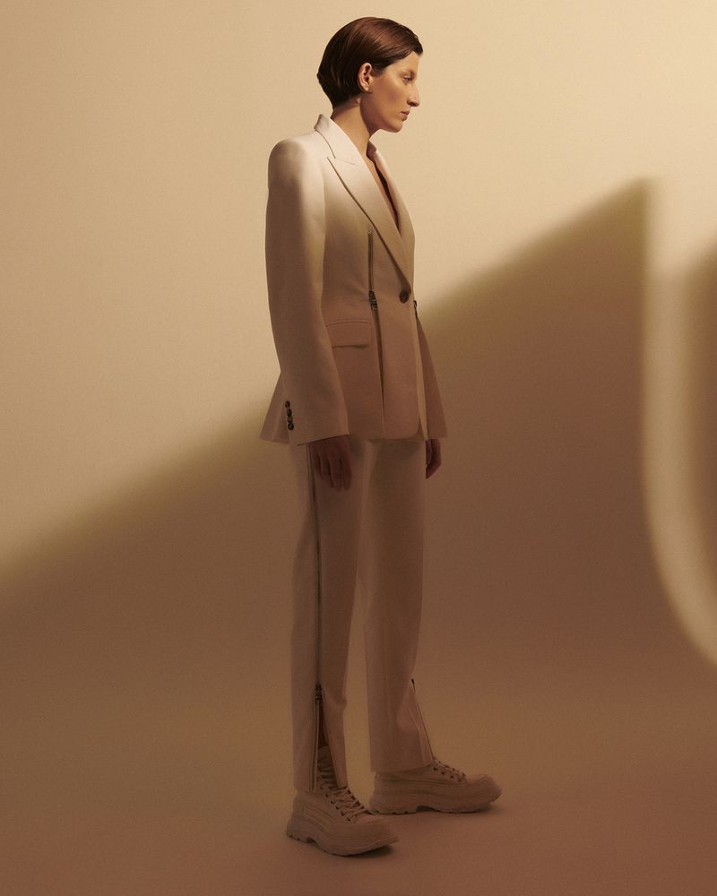 Jennae (Glass Magazine ONLINE)