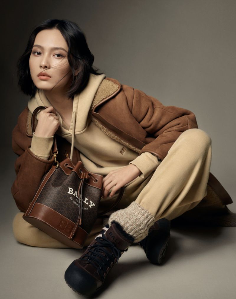 Photographed by Yu Cong (Bally)