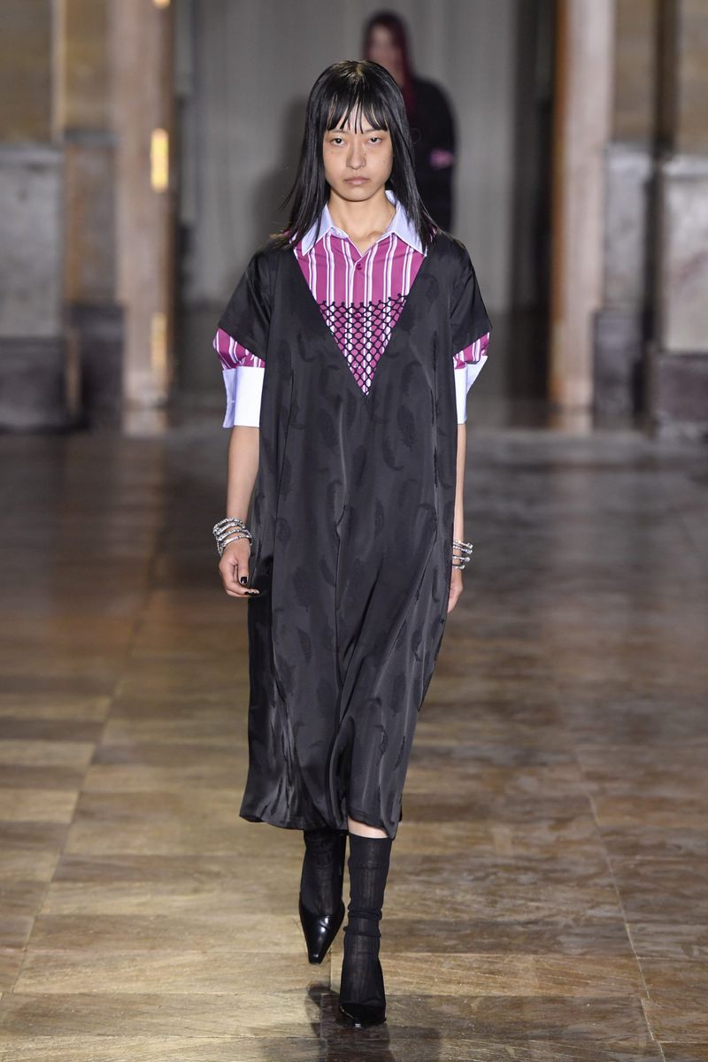 Raf Simons S/S 22 Show (Raf Simons)