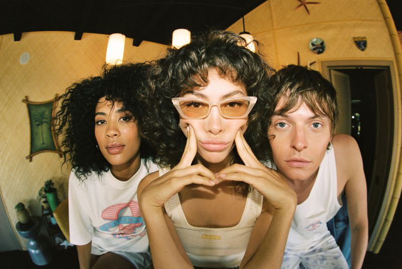 Guess Originals Summer 2021 Campaign (Guess)