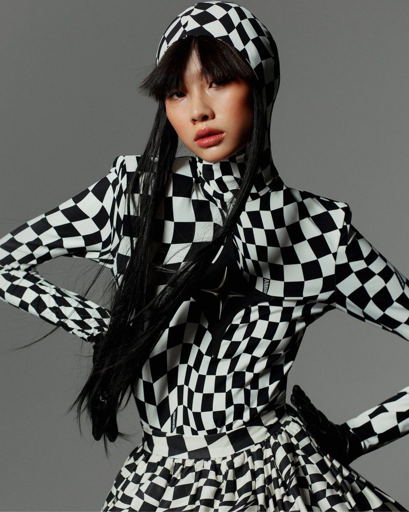 Hey! Honey! Hoyeon! (Vogue Korea)