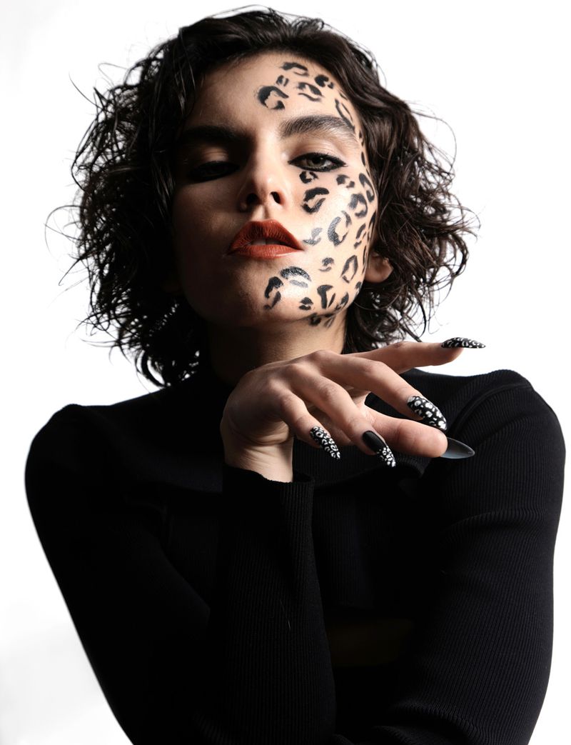 Instinct (5ELEVEN Magazine)