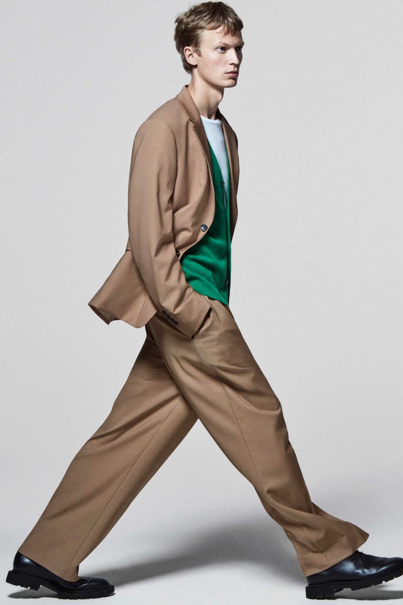 COS Holiday 2021 (COS)