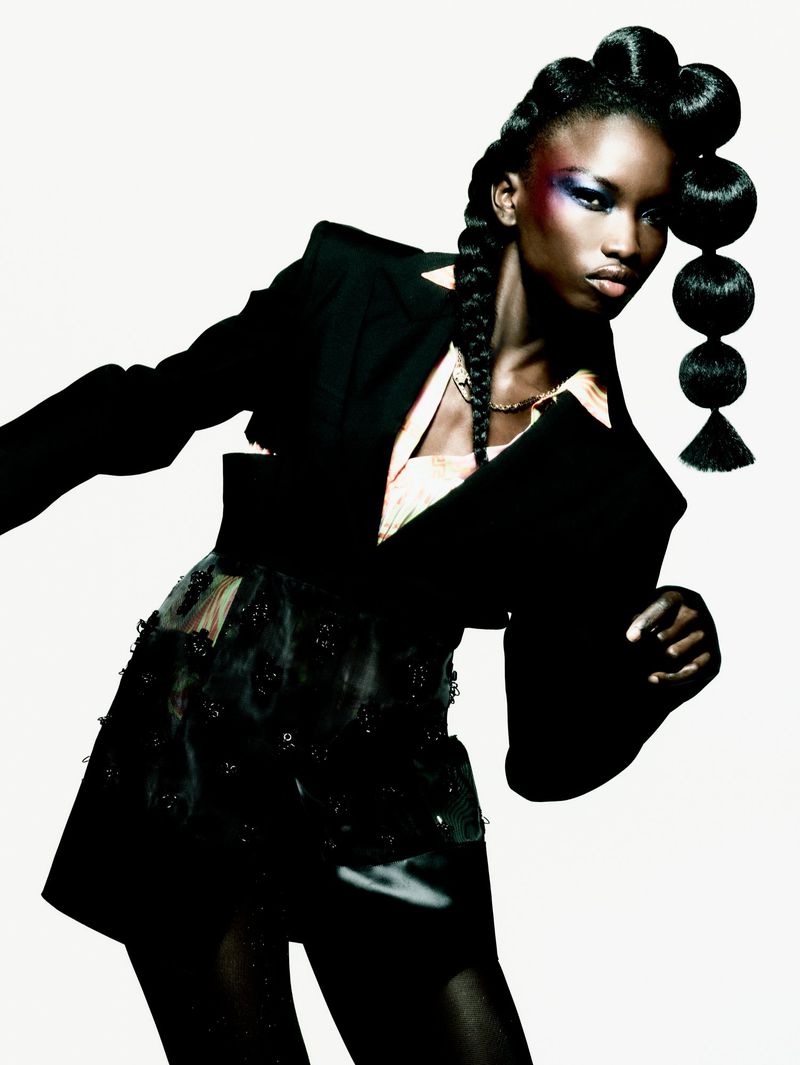 BOLD AND GRAPHIC (SCMP Style South China Morning Post Style Magazine)