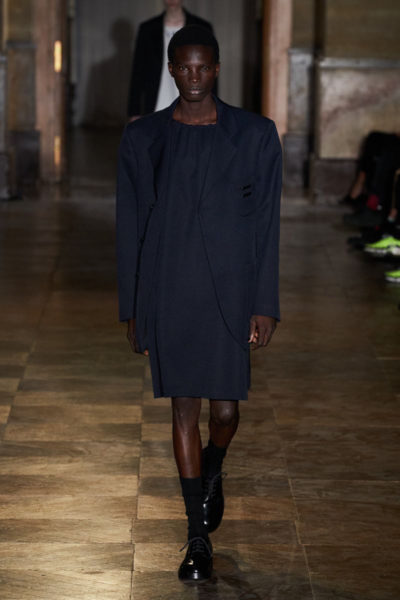 Raf Simons S/S 22 Show (Raf Simons)