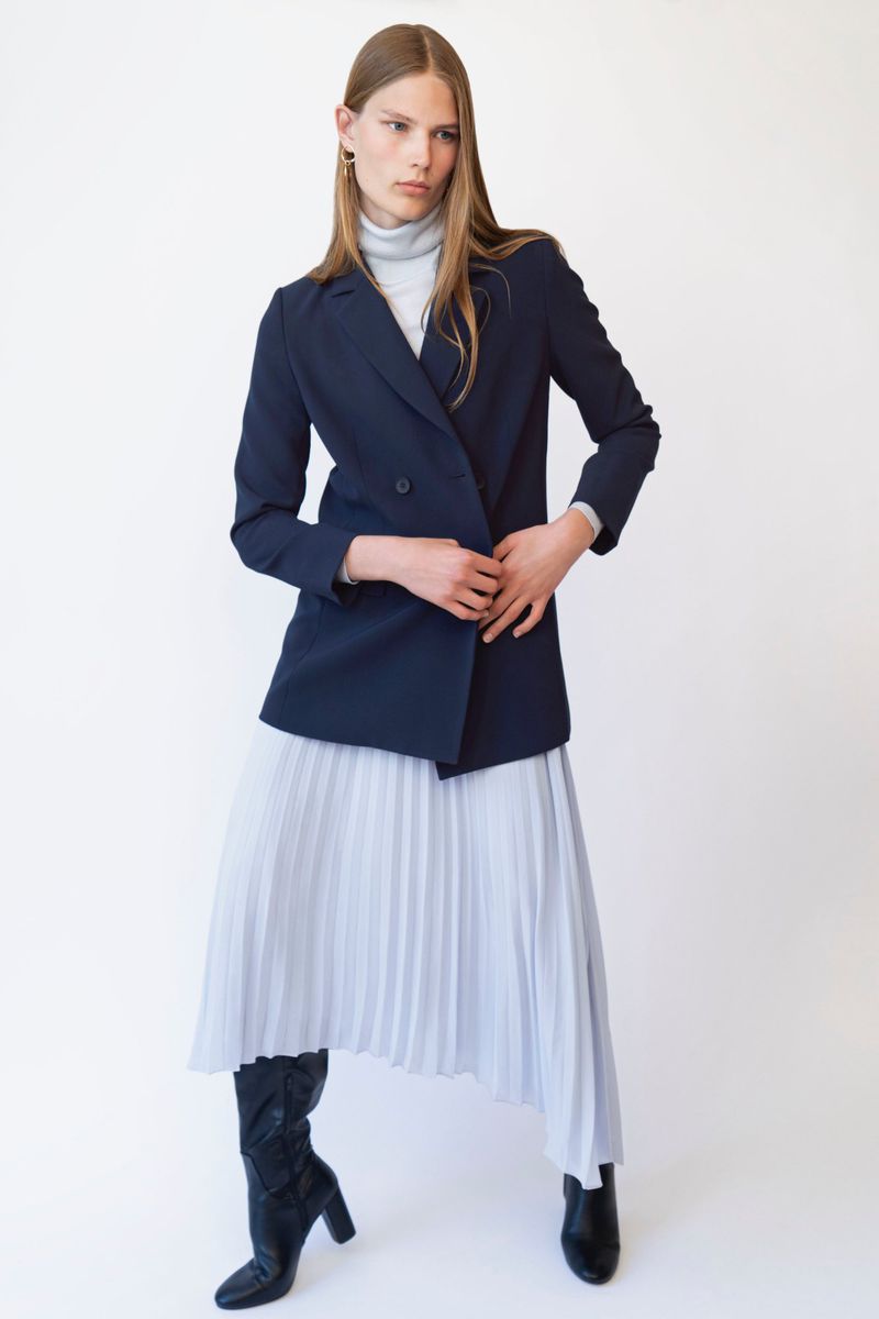 IRIS AND INK SS20 LOOKBOOK (The Outnet)