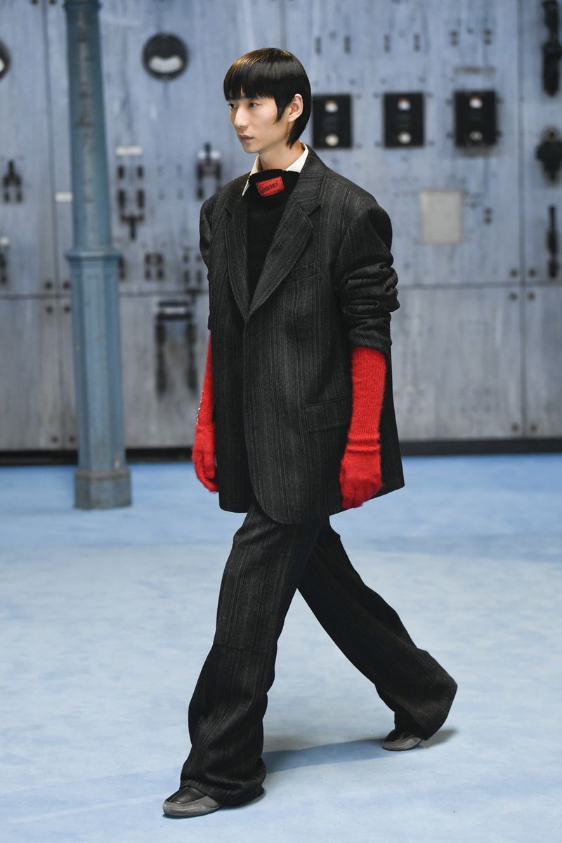 Raf Simons F/W 21 Show (Raf Simons)